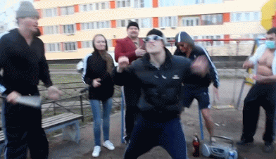 Ab auf die Tanzfläche! - 12 schräge Hits, die auf Partys nicht fehlen ...